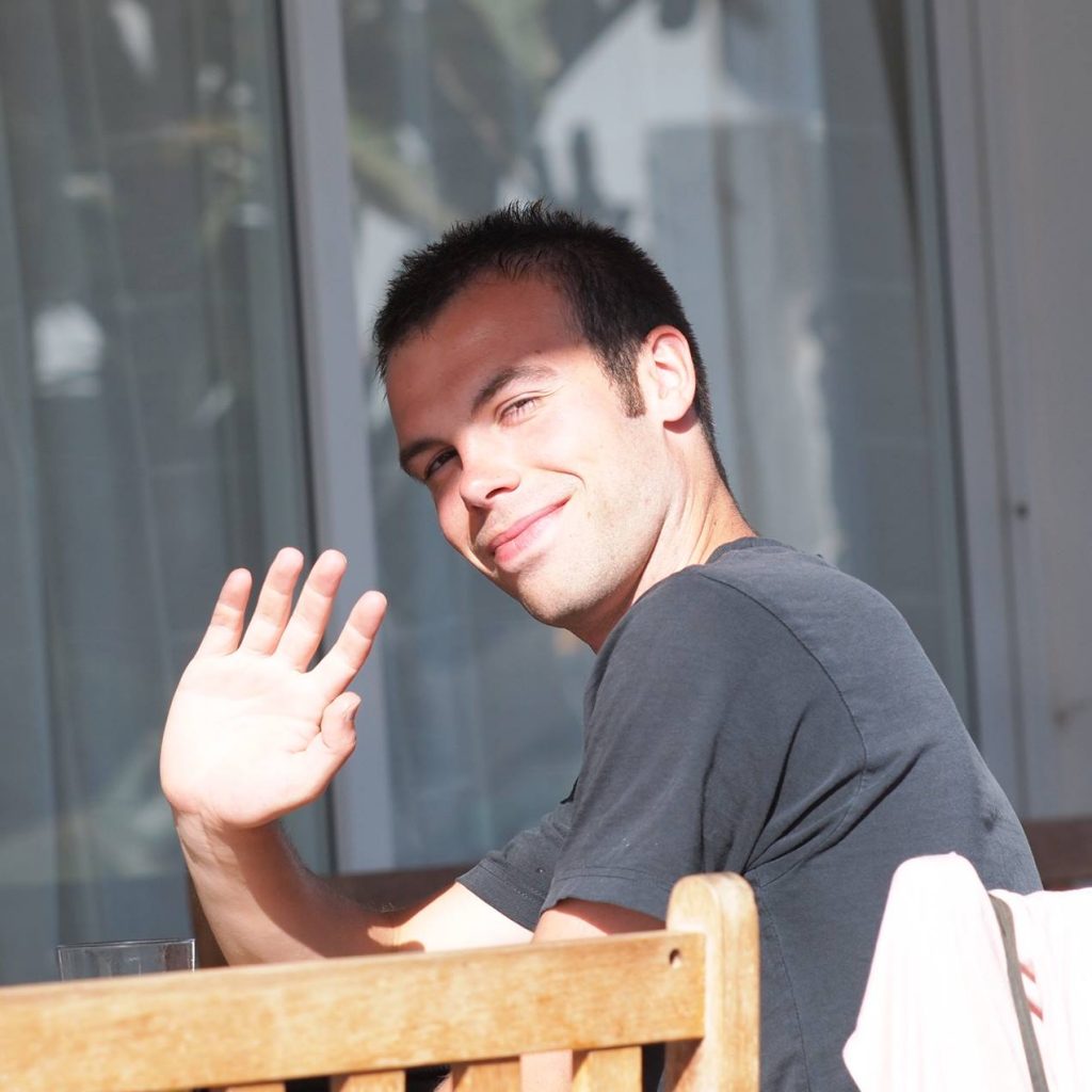 Ben Burns - Here Comes Everyone